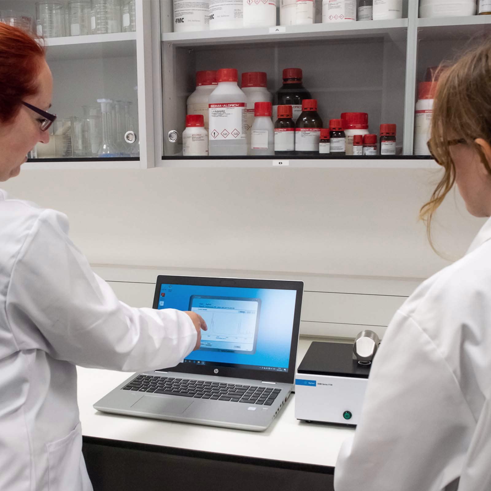 5500 Series Compact FTIR Spectrometer – Prudent Meditech International
