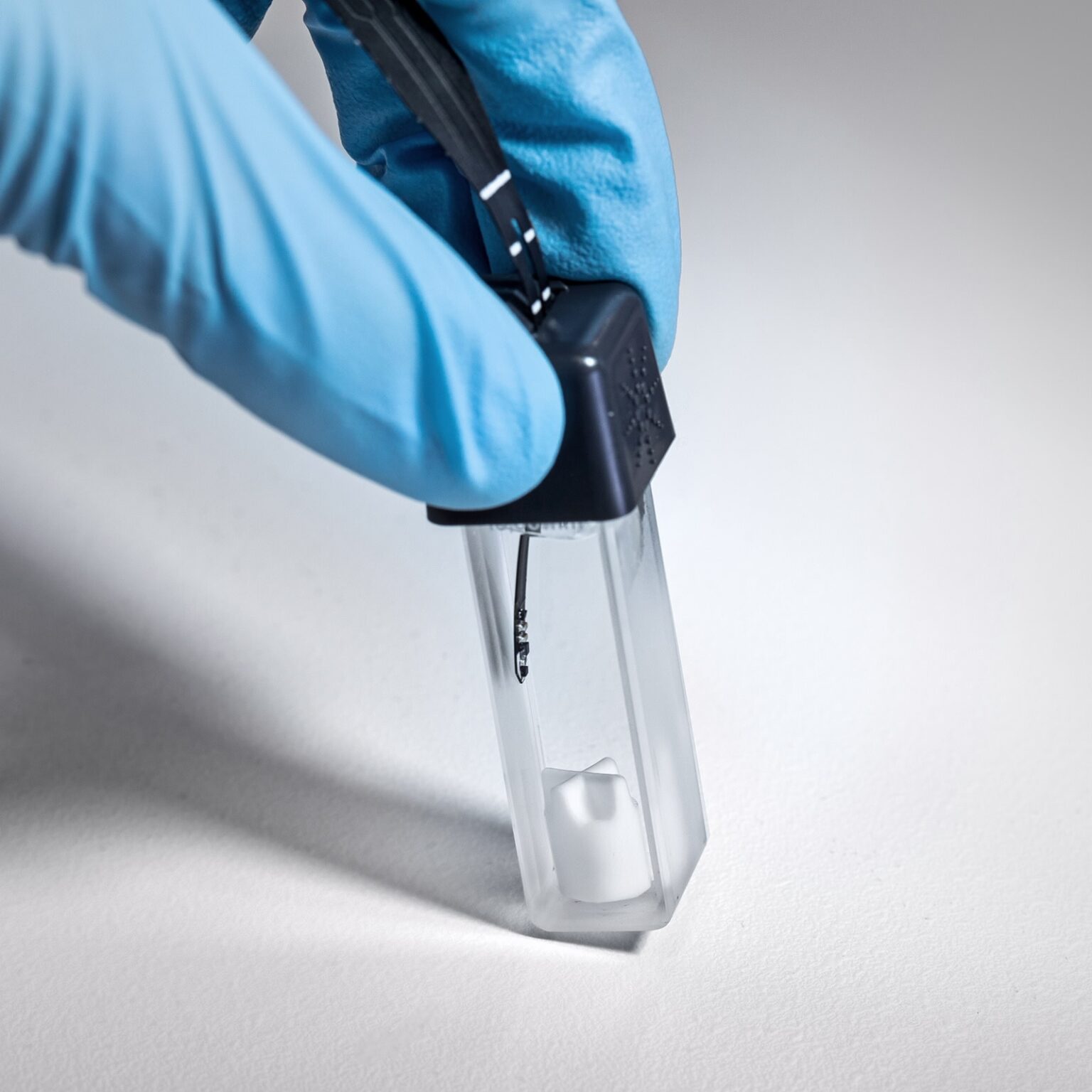 Cary 3500 Multicell UV-Vis Spectrophotometer – Prudent Meditech ...